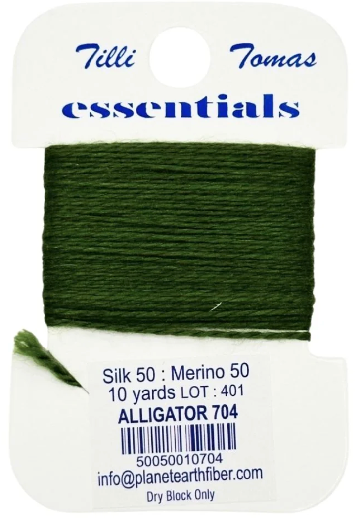 Essentials Card 704 Alligator – Canvas Queen Needlepoint