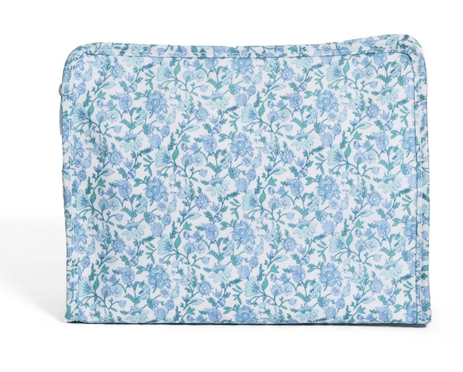 Roadie Large Zip Bag TRVL Hamptons Floral – Canvas Queen Needlepoint